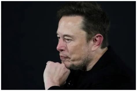 ایلان ماسک چه کتابی درباره ایران می‌خواند؟ عکس