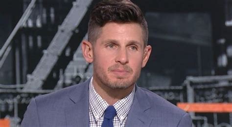 Dan Orlovsky Ripped For His Bizarre Personal Hygiene Admission