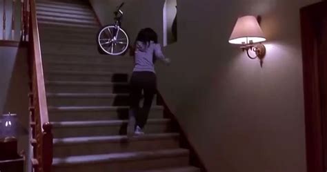 How To Not Get Killed If Youre Not An Old Woman 21 Seconds Tutorial