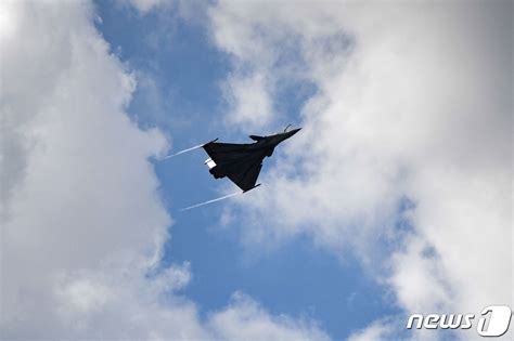 프랑스 인도 4 3조원 규모 라팔 전투기 매매 계약한다 뉴스1