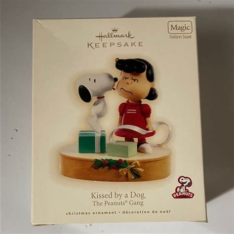 Hallmark Holiday Hallmark Keepsake Peanuts Snoopy And Lucy Ornament
