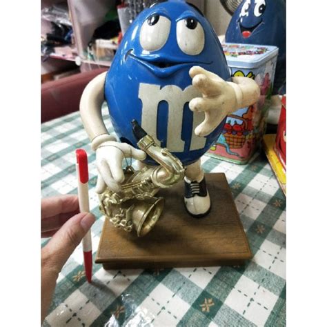 Mm M豆收藏舊物4件組 鐵盒 公仔 有生鏽髒污破損 蝦皮購物