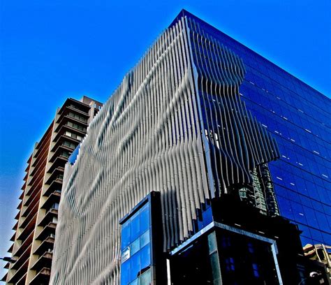 Fluid Facade In Brisbane Australia