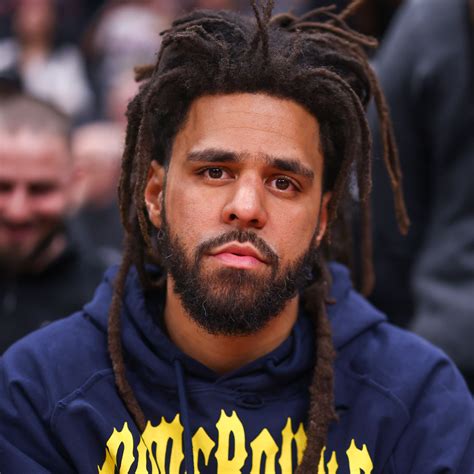J Cole Tanden Close Up