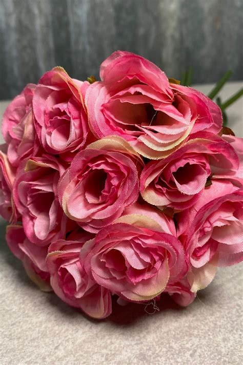Mini Rosebud Posy Hub N Hive