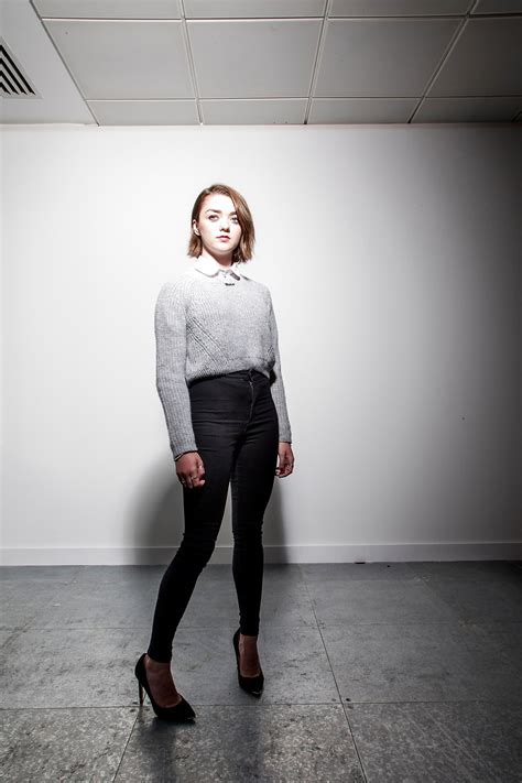 Sexy Maisie Shoot X 10 17