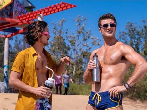 Now Apocalypse Blends Its Trashy Sex With Sincere Affection Reason Com