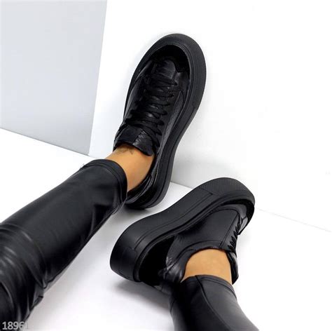 Кеди — ціна 1930 грн у каталозі Кеди Купити жіночі речі за доступною ціною на Шафі Україна