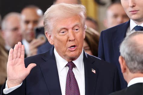 Трамп принес присягу и стал 47 м президентом США