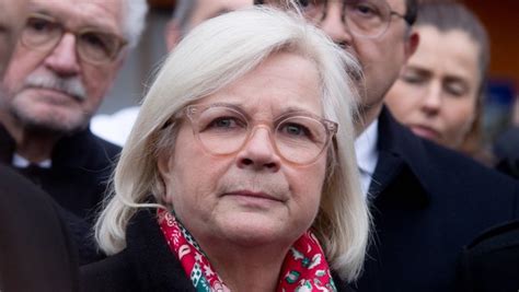 Gabriel Attal Soutient Catherine Vautrin Critiquée Par Des
