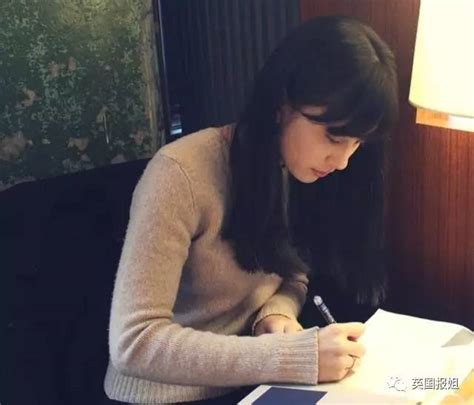 台湾美女作家抑郁自杀，13岁被老师诱奸经历写进小说 凤凰资讯