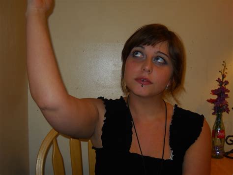 Tanda Dan Arti Bahasa Isyarat Dasar Dengan Gambar Sastra