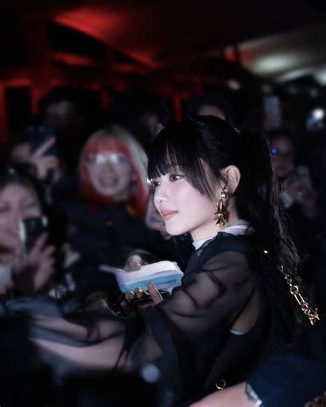 김유정 누가 이렇게 입혔어 이런 여동생은 처음이야 25살 요정 잊은 시스루 드레스룩 대본은 내운명