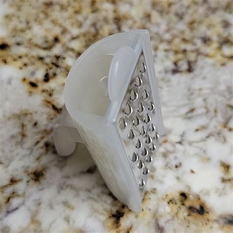 Tupperware Kitchen New Tupperware Mini Grate N Measure Grater Tiny
