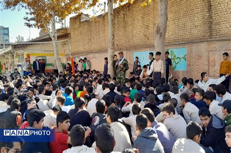 حضور خواهر شهید و راوی جنگ در مدرسه ابوریحان بیرونی