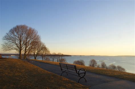 배경 화면 햇빛 나무 일몰 호수 육지 반사 하늘 공원 겨울 해돋이 고요한 저녁 벤치 강 수평선 황혼 보도 은행 4 월 구름 새벽