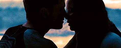 Hunger Games Catching Fire Katniss And Peeta Kiss