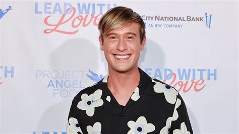 Hollywood Medium Tyler Henry Reveals Toughest Celebrity Reading ‘very Disarming For Us Both