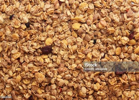 Muesli 아침 배경입니다 귀리와 딸기의 유기 바 삭 바 삭 홈메이드 그 라 놀라 시리얼 그래놀라에 대한 스톡 사진 및 기타