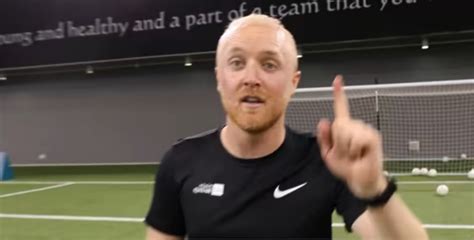 Who Is Youtuber Theo Baker The Irish Sun