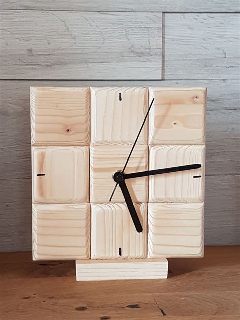 Tischuhr Holz | Wood clock design, Diy clock wall, Rustic wood clocks