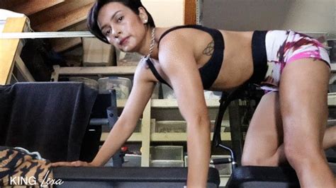 Back Bicep Worship Female King Clips4sale