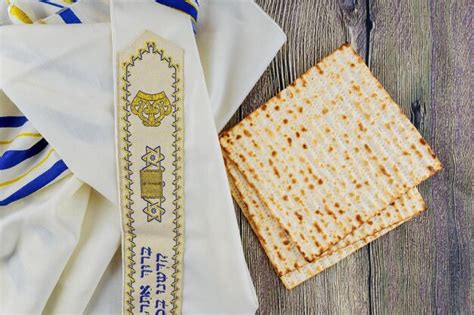 Premium Photo Jewish Holiday Jewish Passover Stilllife With Wine And Matzoh Jewish Passover Bread