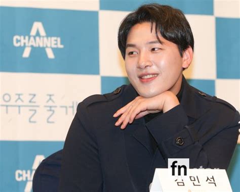 [포토] 멜로망스 김민석 ‘로맨틱한 미소 헉스