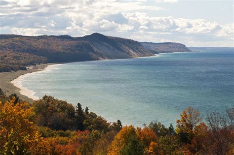 The Incredible Great Lakesmichigan South Of Elberta Lake Michigan