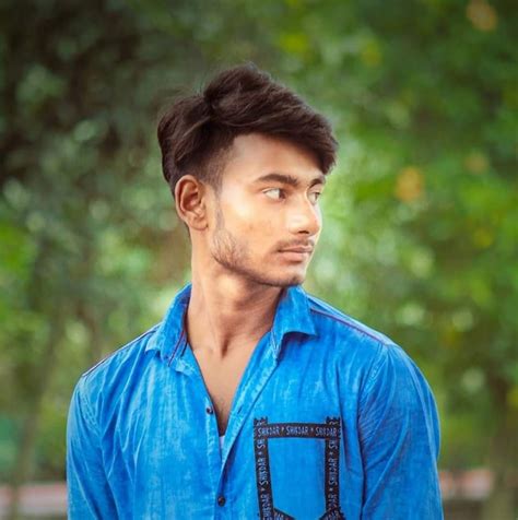 অসাধারণ একটি মুভি ️ Abi Ahmed02 Facebook