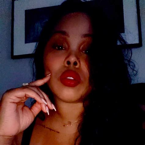 Girlwith Agut Men And Bums Are Also The Same Thing Facebook