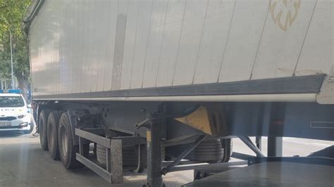 Арестуваха шофьор на тир опитал да подкупи полицаи при проверка Региони България Новините