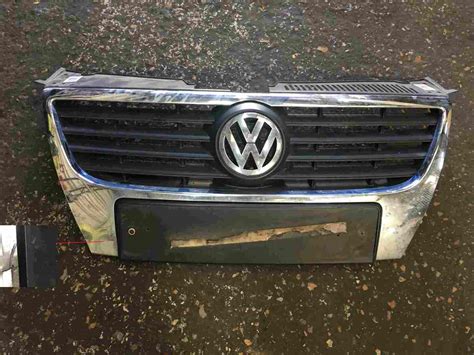 Volkswagen Passat B6 2005 2010 Front Bumper Top Grill Chrome 3c0853651