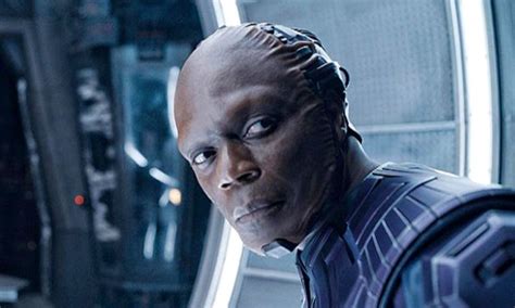 감독 제임스 건 또 흑인이야 가오갤3 캐스팅 논란에 반격 [할리웃통신]