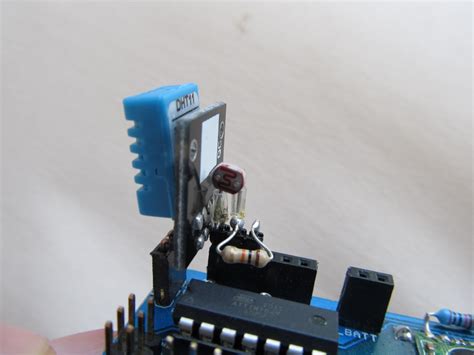 using a ldr light dependent resistor and dht11 temp humidity sensors