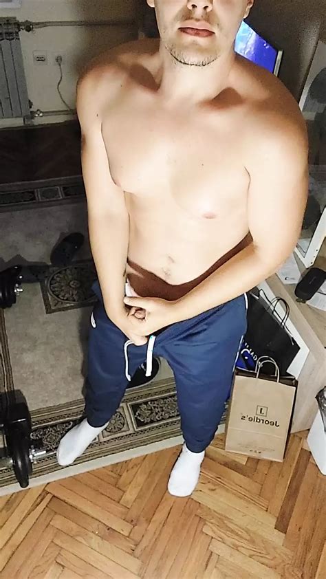 훈련 바지로 따먹히는 두꺼운 소년 xHamster