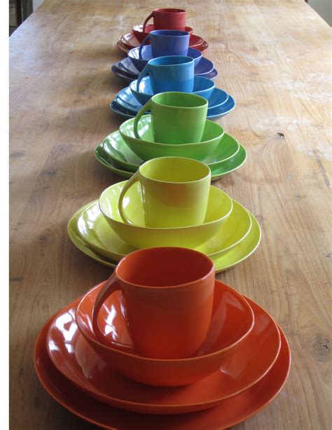 Bright Colored Dinnerware Sets The 29 Best Smallapartment