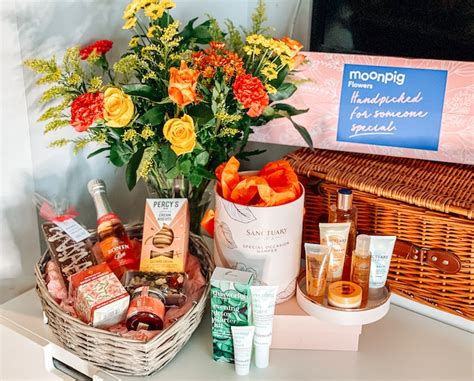 Celebrating Mothers Day With Moonpig • A Moment With Franca