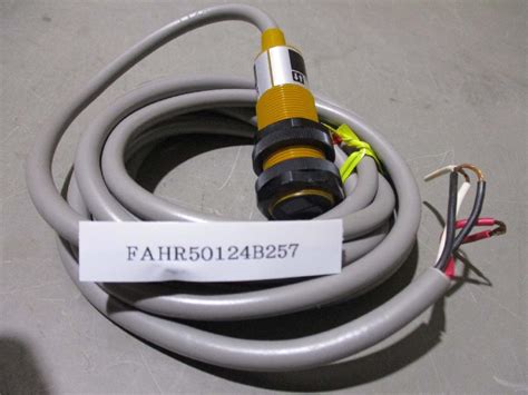 Yahoo オークション 中古 Omron E3f Ds10c4 Photoelectric Switch