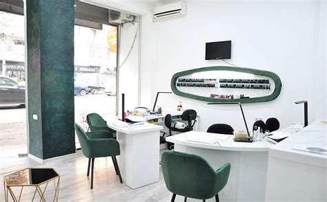 შილაკი მანიკური და პედიკური ფრჩხილების დაგრძელება და დიზაინი