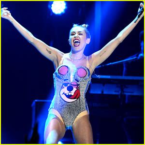 Miley Cyrus Vmas 2013 Performance Of ‘we Cant Stop Watch Now