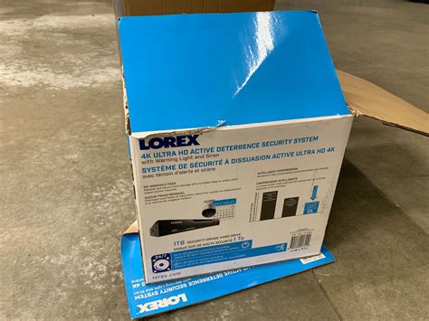 Lorex 4k Ultra Hd Active Deterrence Security System With Warning Light
