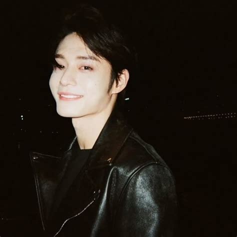 ㅤ Irisgallo • Threads Say More ㅤ Irisgallo • Threads Say More