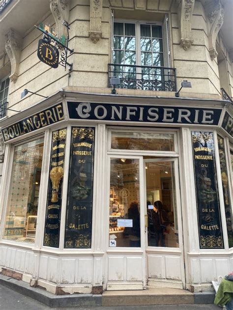 Miraculous Ladybug Cafe Real Life Paris Paris Ladybug Cake Paris Travel