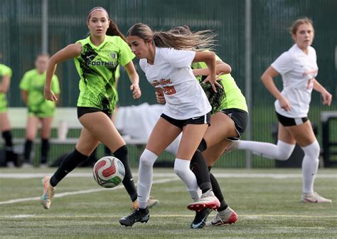 Huntington Beach Edison Girls Soccer Teams Tune Up For League Play At