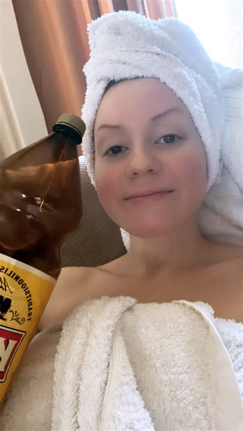 Любимая блогерша Мари Говори On Twitter Как я выгляжу что я читаю