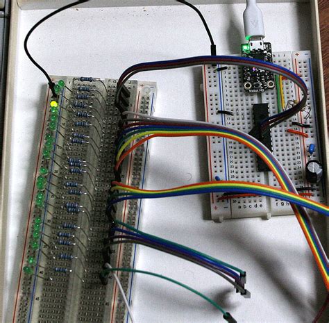 Circuitpython 10行プログラミング 12 Lチカmcp23017 電子工作の環境向上