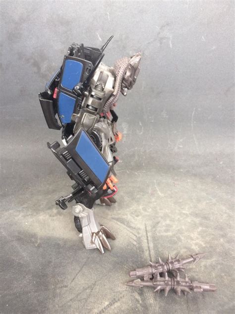 Transformers Tlk Deluxe Class Berserker Hobbies And Toys Toys And Games On Carousell