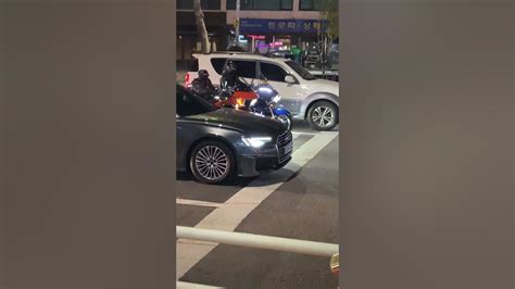 저 형들 바이크 너무 멋진거 같아 기종은 모르겠지만 따봉 Youtube