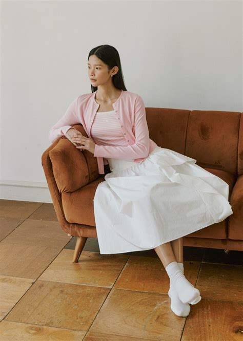 Joey Loo Female Model Basic Models Singapore Modelling Agency